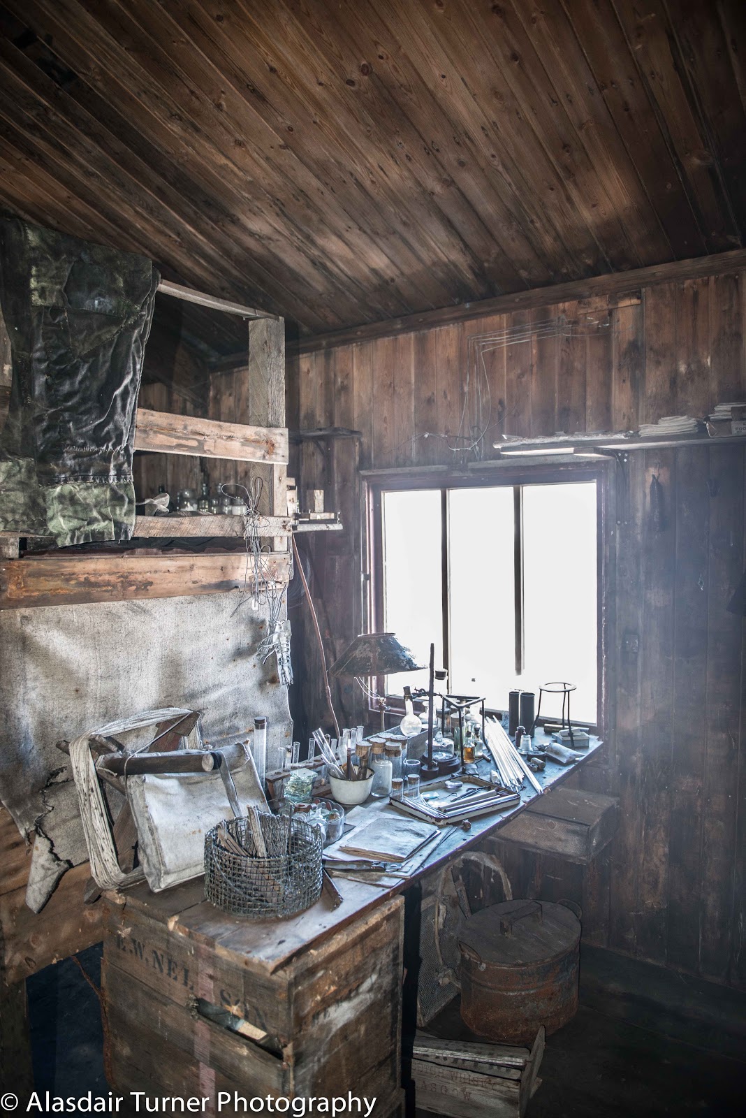 Alasdair Turner Photography: Captain Scott's Terra Nova Hut, Cape Evans ...