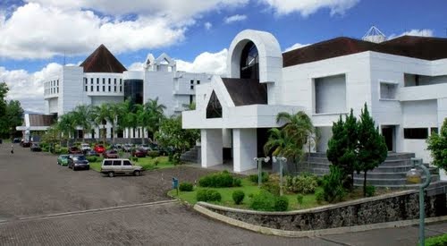 Sekolah Tinggi Ilmu Ekonomi Yayasan Keluarga Pahlawan Negara (STIE YKPN)