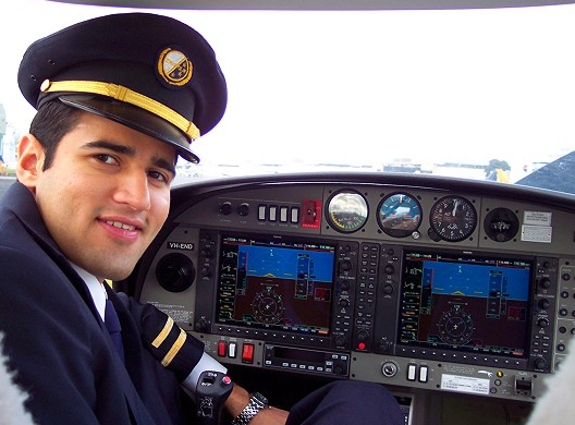 What is Pilot and What Does a Commercial Pilot Do | Education and ...