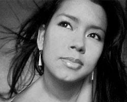 Andres Rosas Creative Management: AMANDA CASTAÑEDA