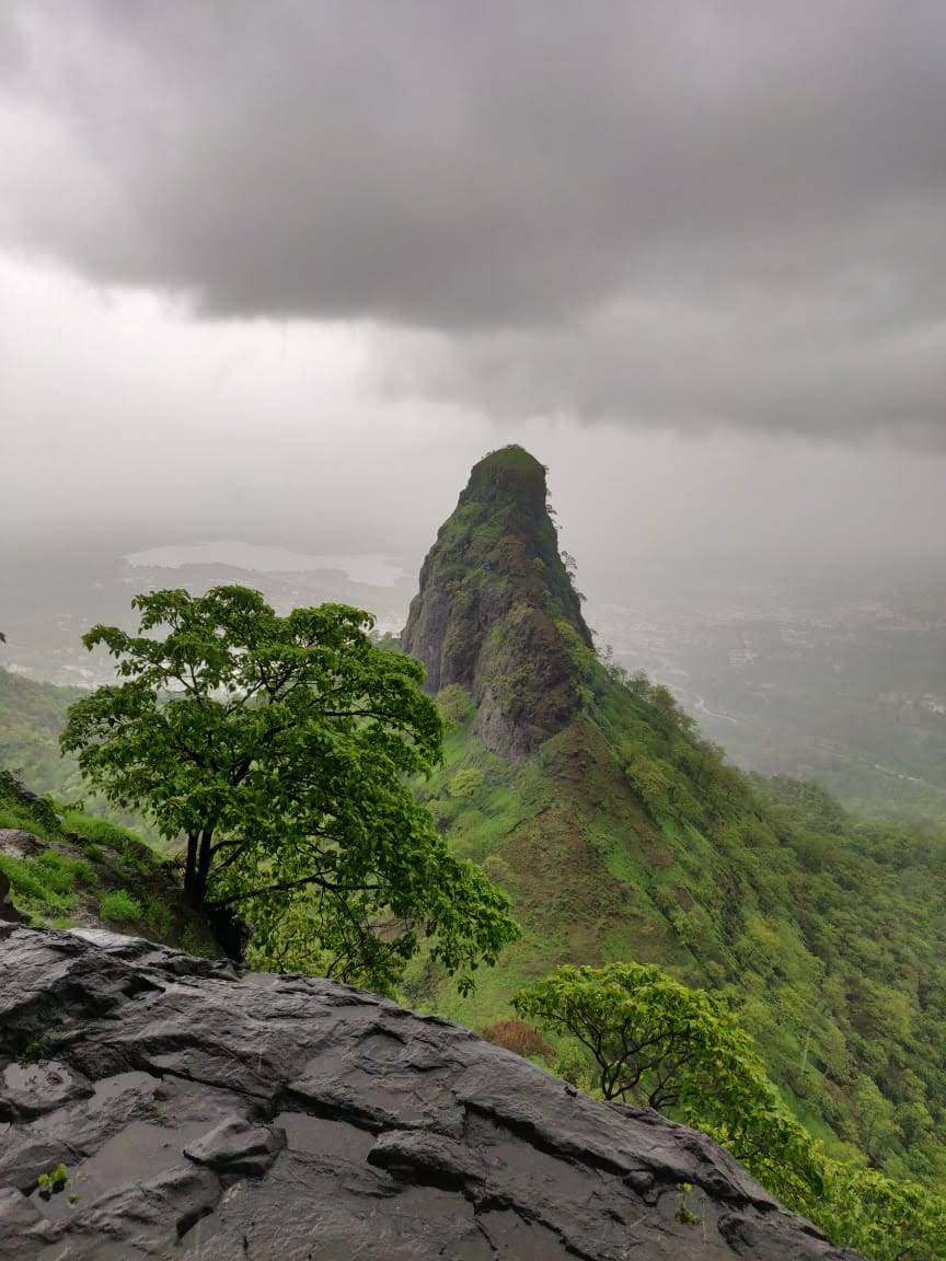 Bhatkanticha Dhyas Gadkot