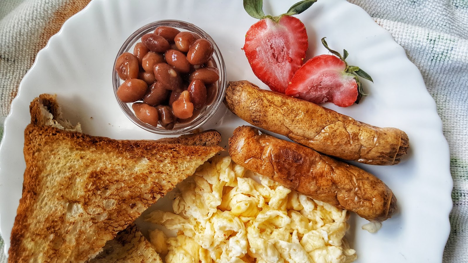 HALF ENGLISH BREAKFAST / Nairobi Kitchen