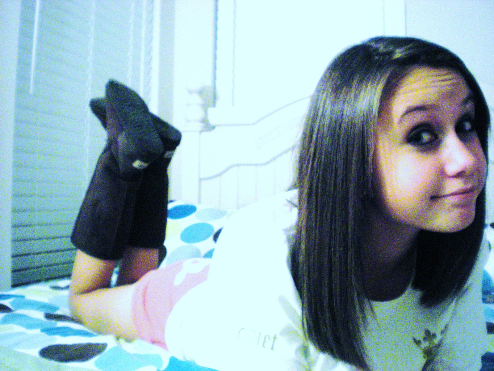 CHARMING FACES: Random Teen Girls Pretty and Sexy Portraits