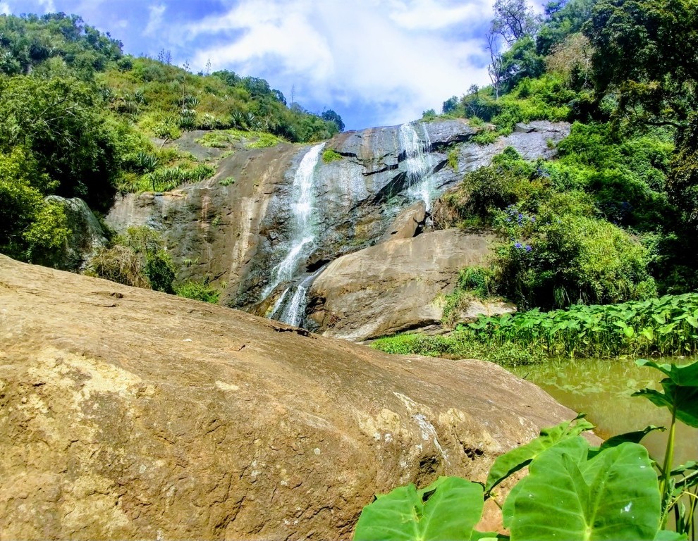 Tamilnadu Tourism: Kalhatti Falls, Ooty, Nilgiris