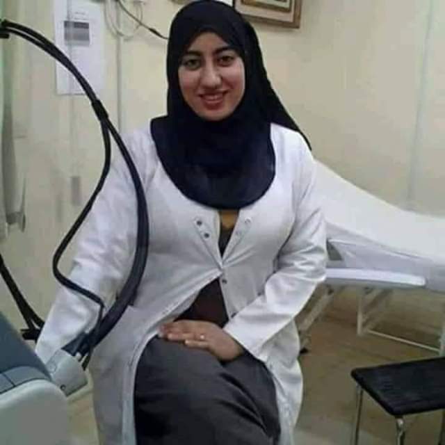 أنا دكتورة غادة مطلقة لا أنجب أرغب فى الزواج زواج دوت قمر