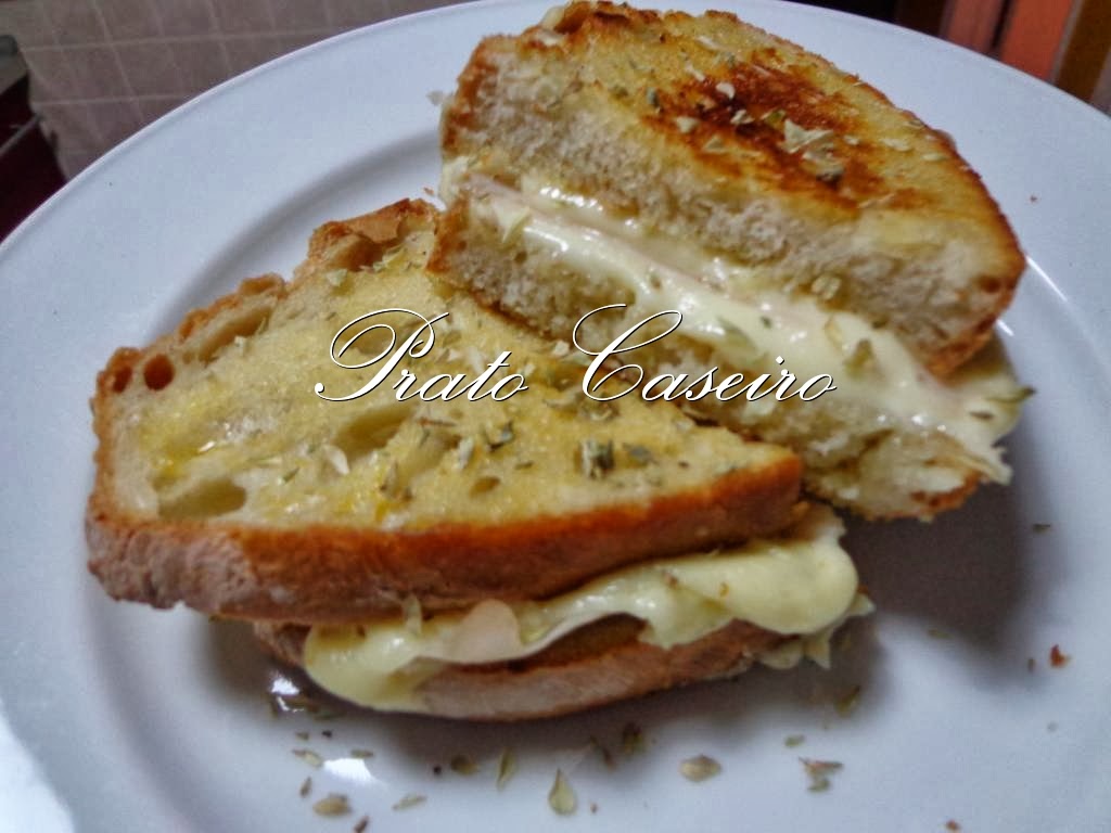 Prato Caseiro: Tosta mista na frigideira