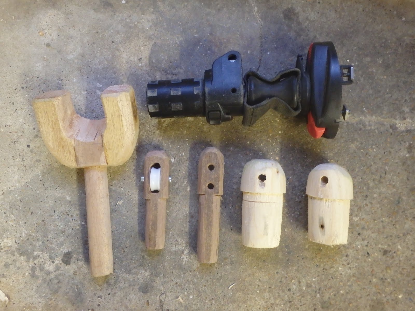 Sussex Wa'apa: More sailing and the start of a Crab claw rig