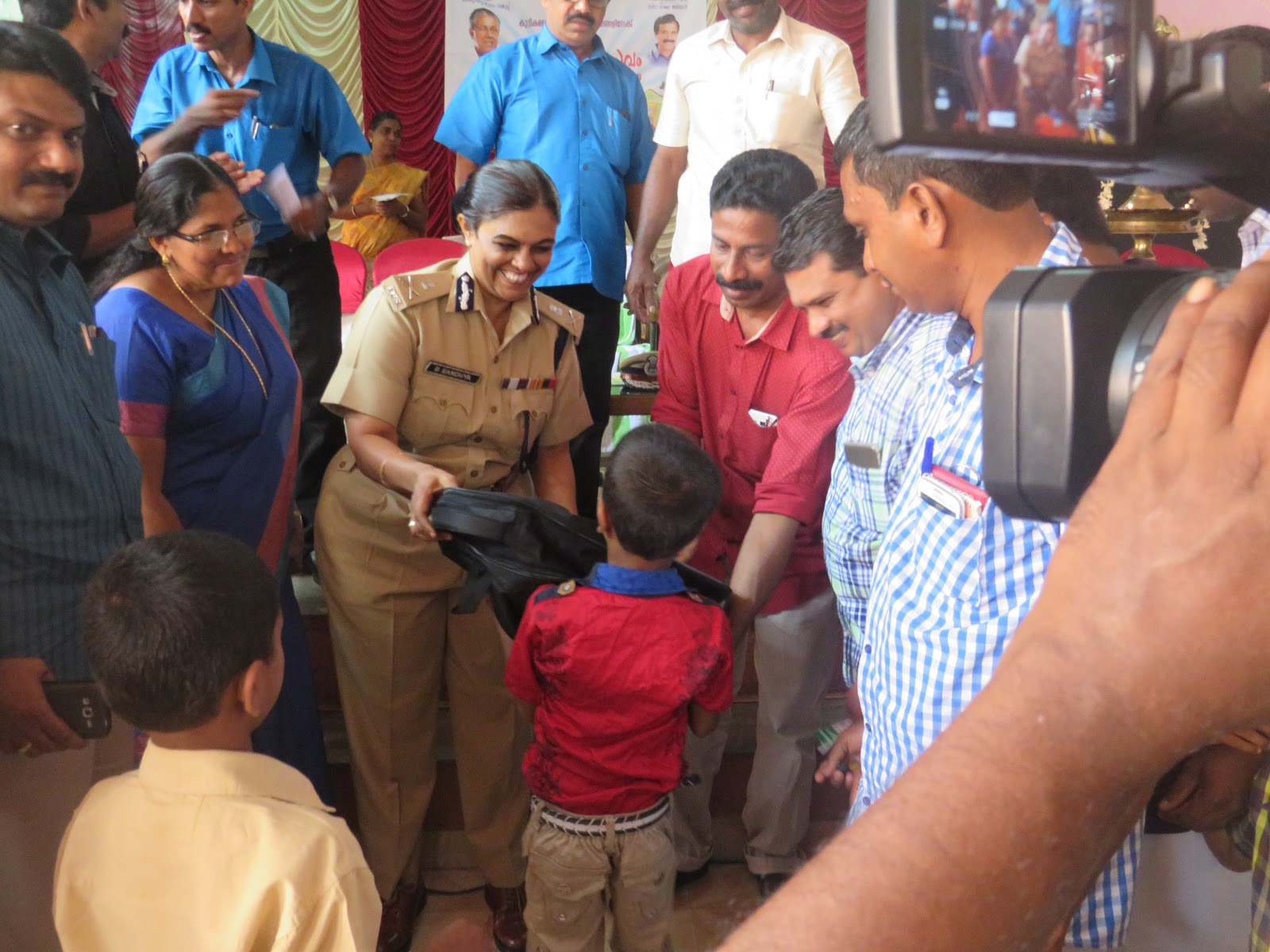 ഗവ യു.പി.എസ്സ് പൂവച്ചല്‍ : School Praveshanolsavam 2017 June 1 ...