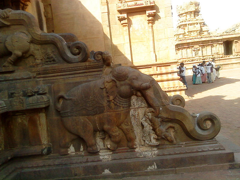 Tamilnadu Tourism: Brihadeeswarar Temple – Sculptures