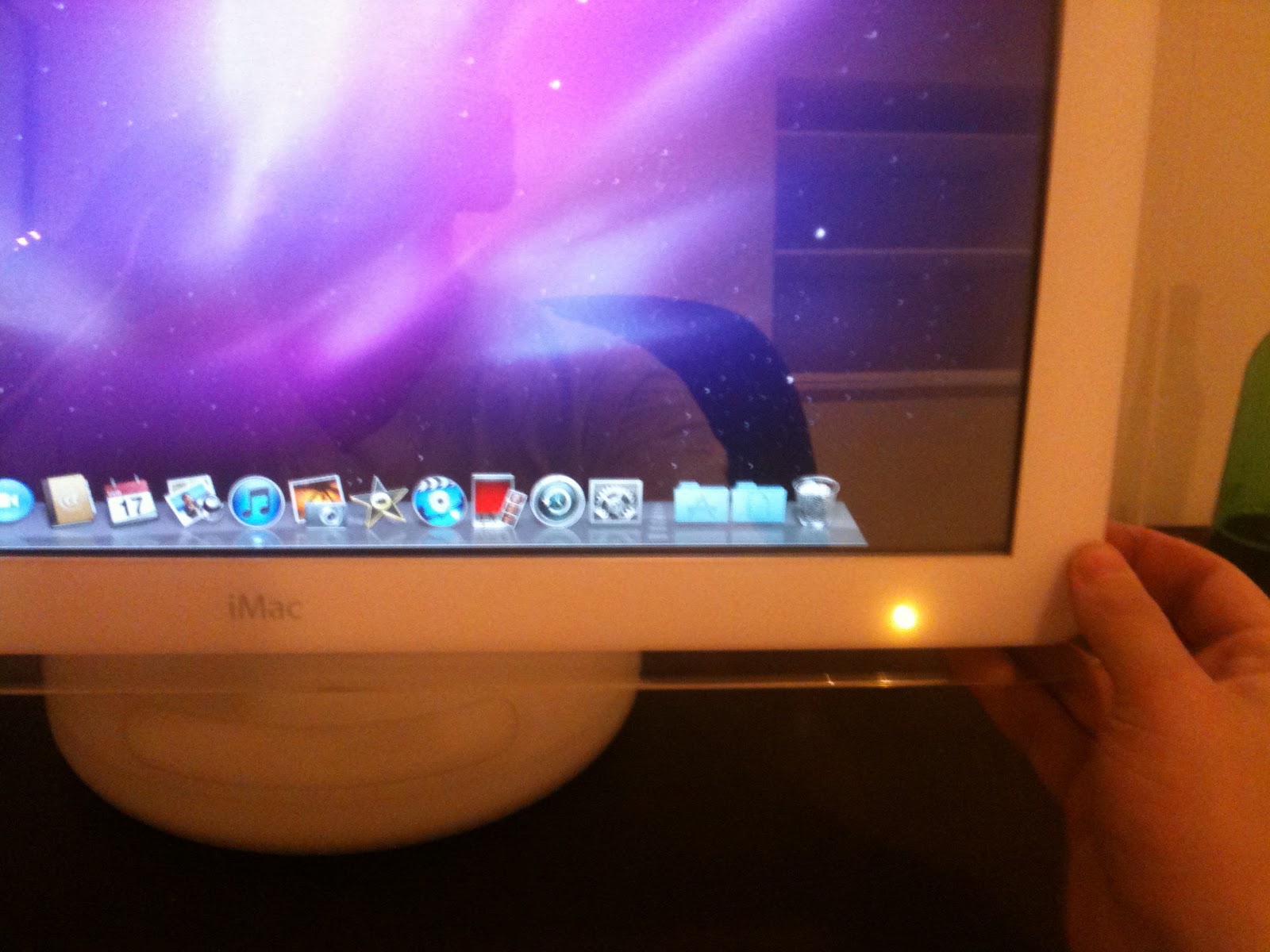 Dremel Junkie: iMac G4/Cinema Display Mod - Improvements