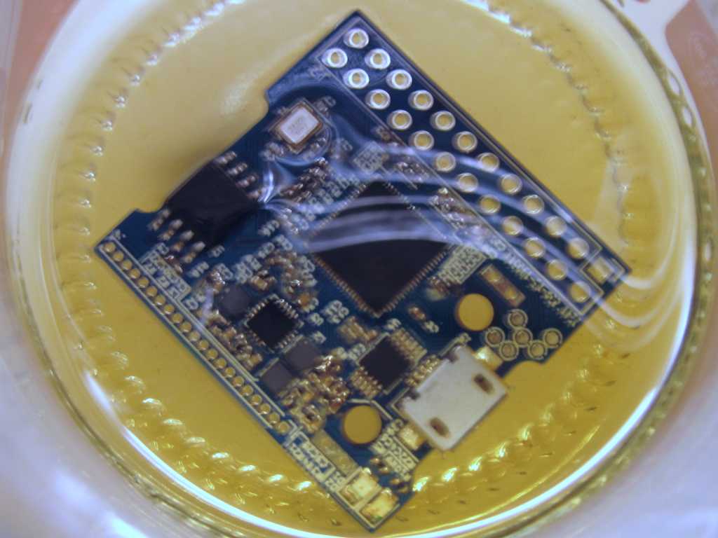 Willy Tarreau's stuff: Breadbee: Build your own single board computer