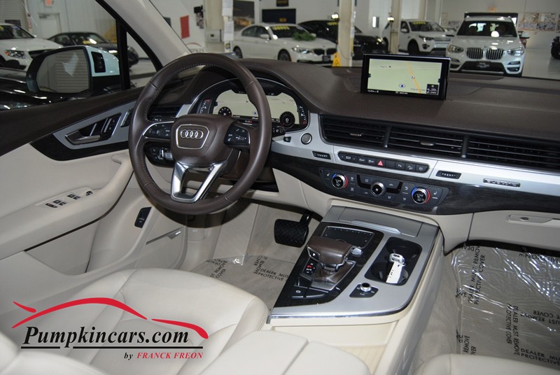 RIDE STYLISH IN AN AUDI WITH TOP VIEW CAMERA!!