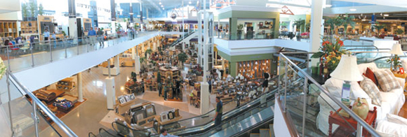 Beaux R'eves: A Trip to Nebraska (Furniture Mart that is)