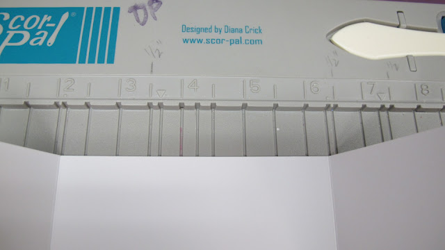 DAR'S CRAFTY CREATIONS: Three Fold Card + Photo Tutorial