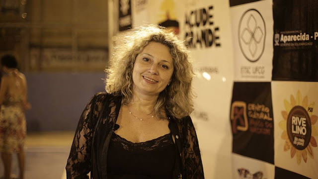 Blog do Paulo Nailson: Mary Queiroz entrevista Fabi Penna