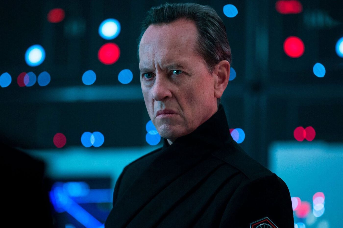 Loki: Zřejmě bylo odhaleno, koho v seriálu ztvární herec z Logana a je ...