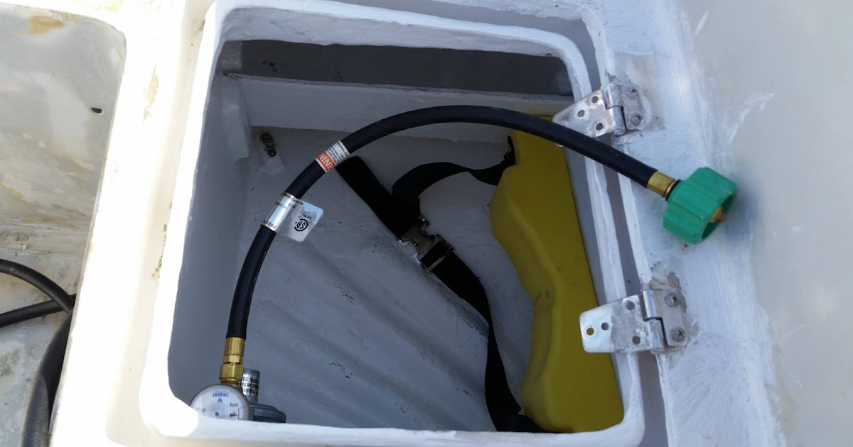 Sailing Whimsy: Propane tank locker Part 2: Done!
