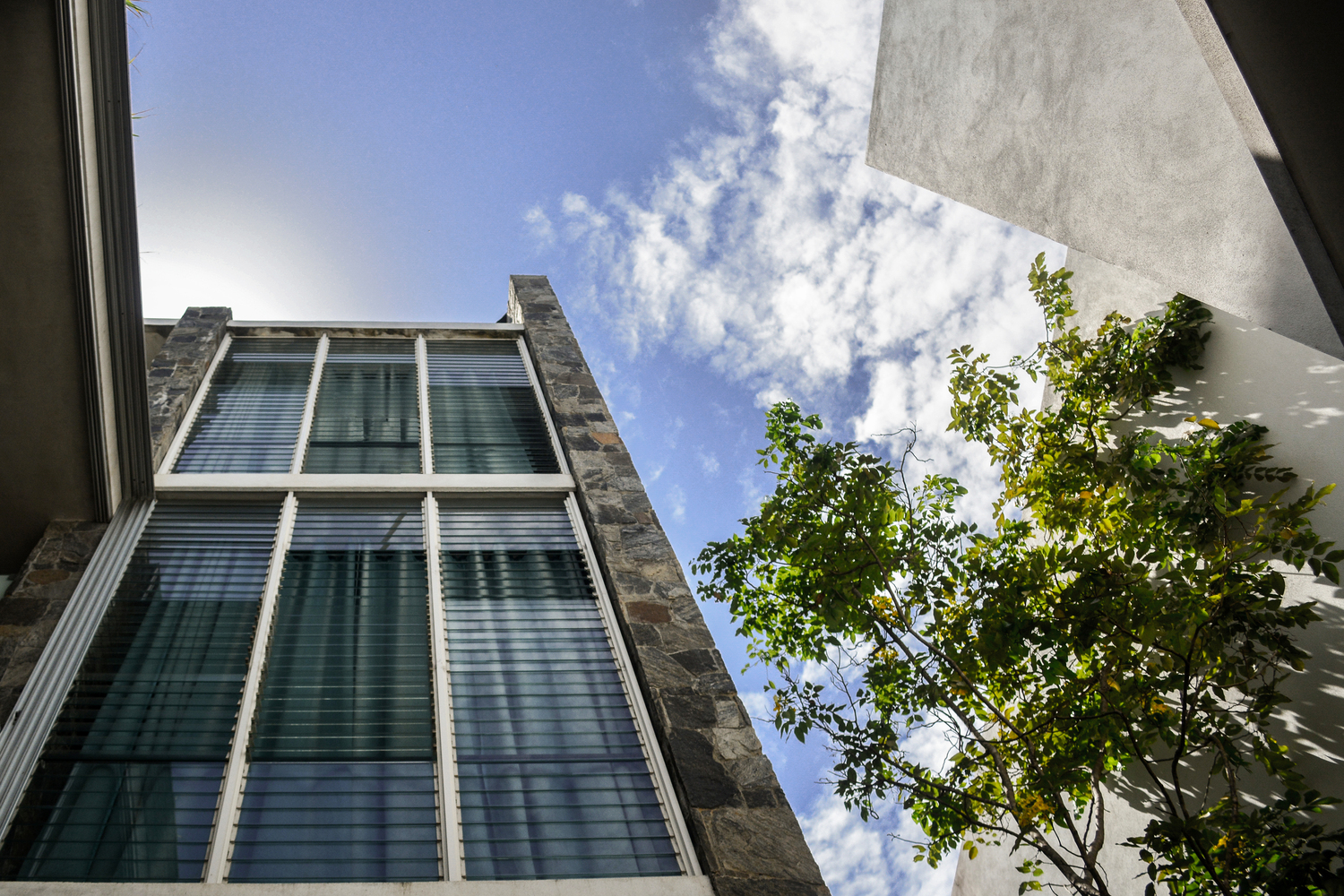 "URBAN ENVELOPE" - SAMUEL HOUSE by MMGS ARCHITECTS