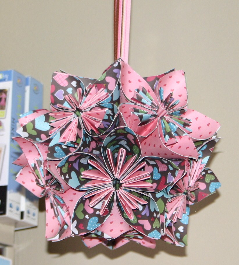 Being creative to keep my sanity: Giant Origami Flower