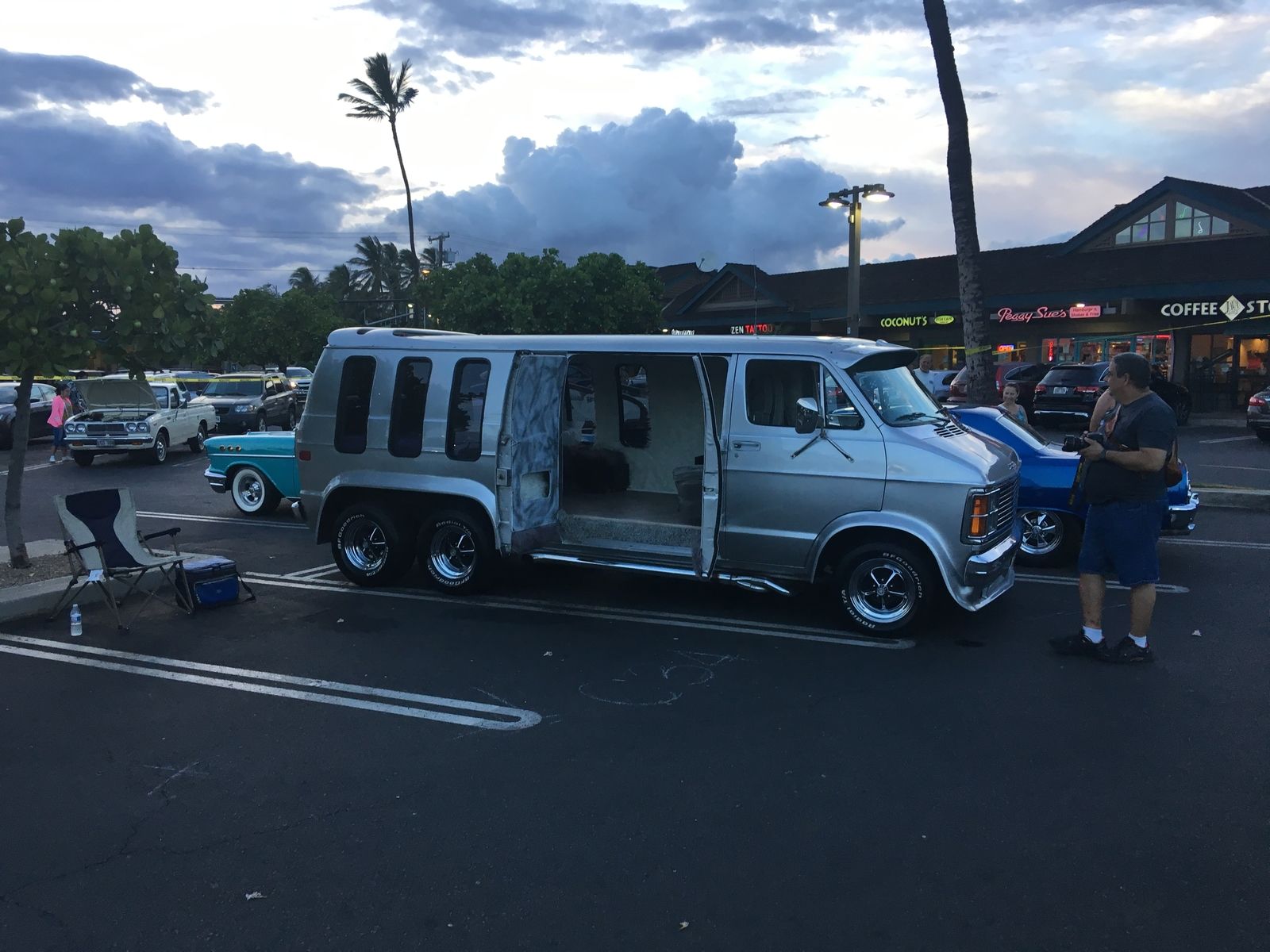 6 Wheelerr: 1982 Dodge B250 Custom Van - DailyTurismo