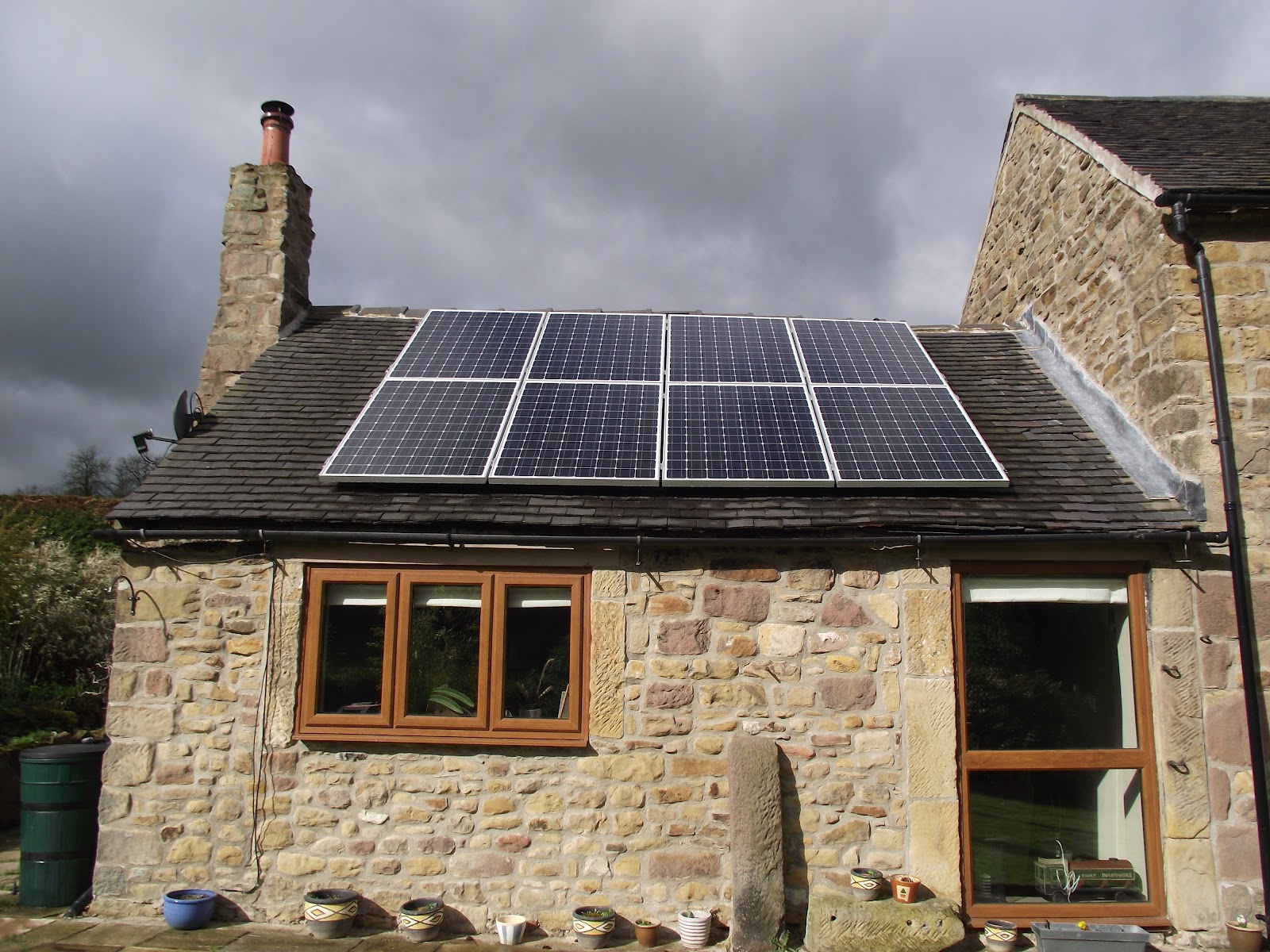 Latest Installations: 4 kWp Solar panel installation, using 16 x Jetion ...