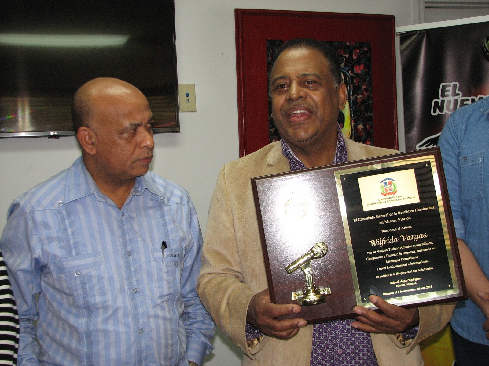 Bonao Internacional: EL CONSULADO DOMINICANO EN MIAMI RINDIO HOMENAJE A ... Bonao Internacional: EL CONSULADO DOMINICANO EN MIAMI RINDIO HOMENAJE A ...