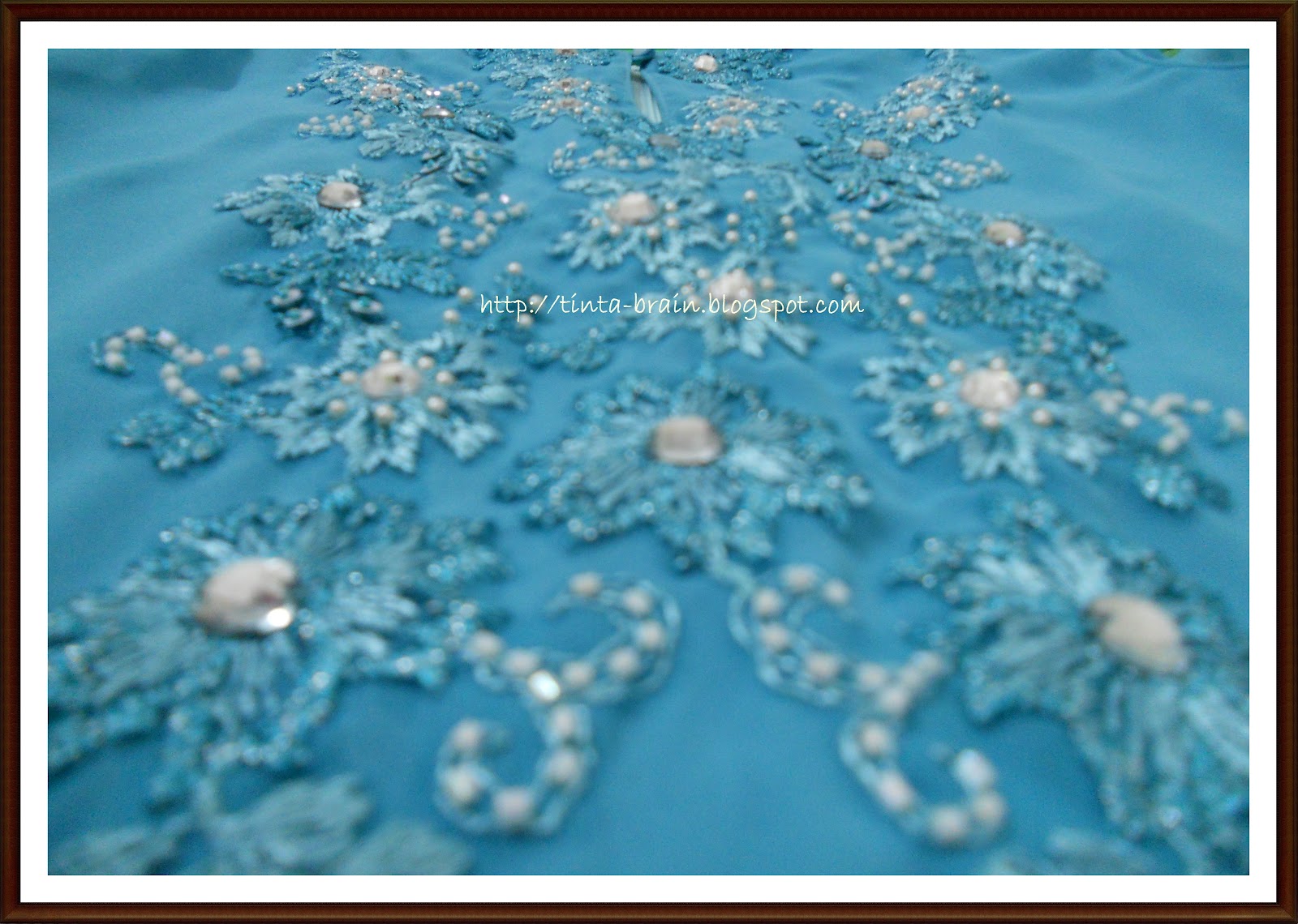 Note of Life....: ::Bunga + Manik + kain lace