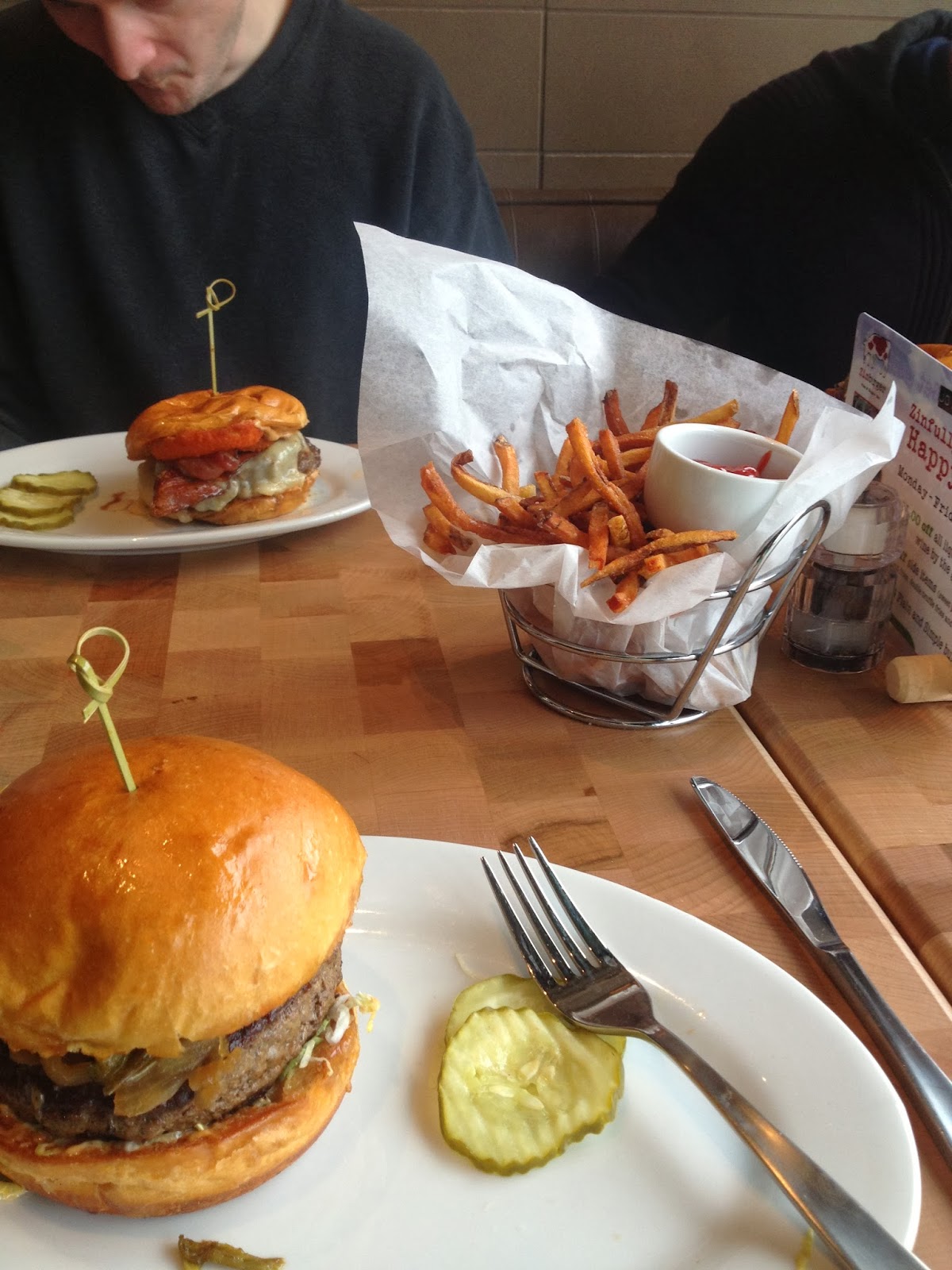 SoJerz Phood Blog: Pricey Burger Lunch...