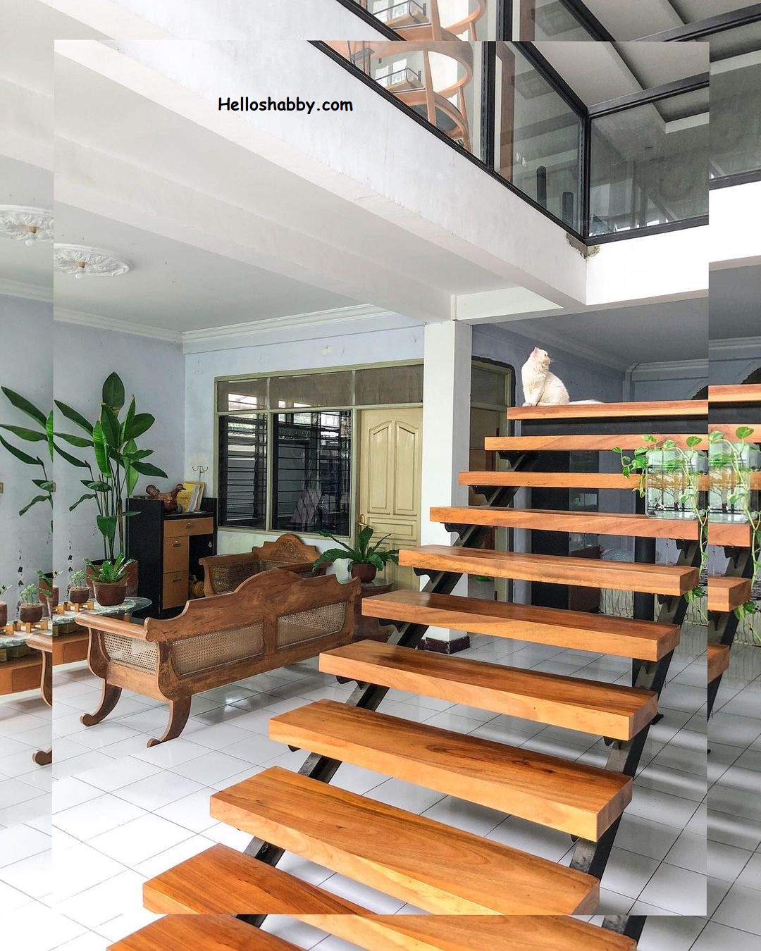 6 Desain Tangga Rumah Sempit, Cocok Banget Buat Rumah Kecil ...