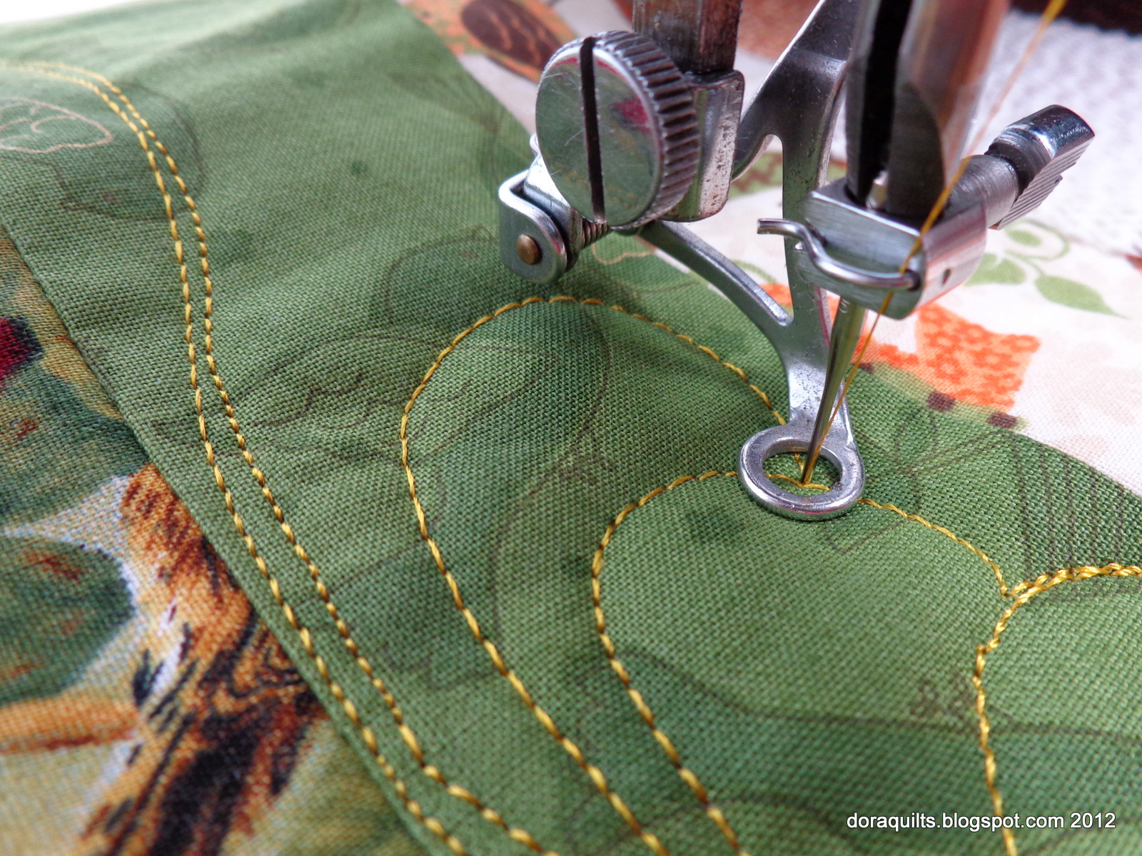 Dora Quilts: Tutorial: How to Quilt on a Treadle Sewing Machine