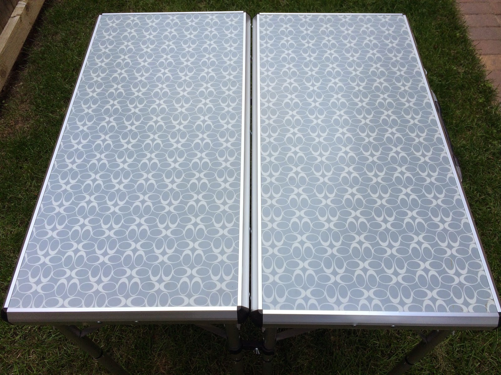 Diner en Blanc- Getting the Right Table - All Dressed Up...