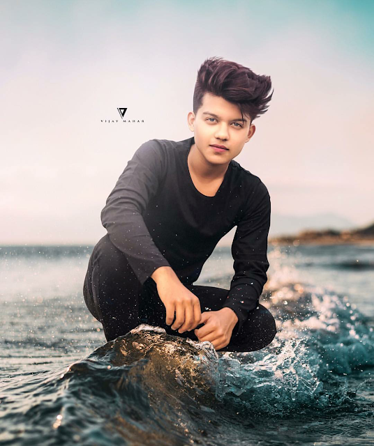 Riyaz Aly: Age, Friends, Family, girlfriend, biography and more Riyaz Aly: Age, Friends, Family, girlfriend, biography and more