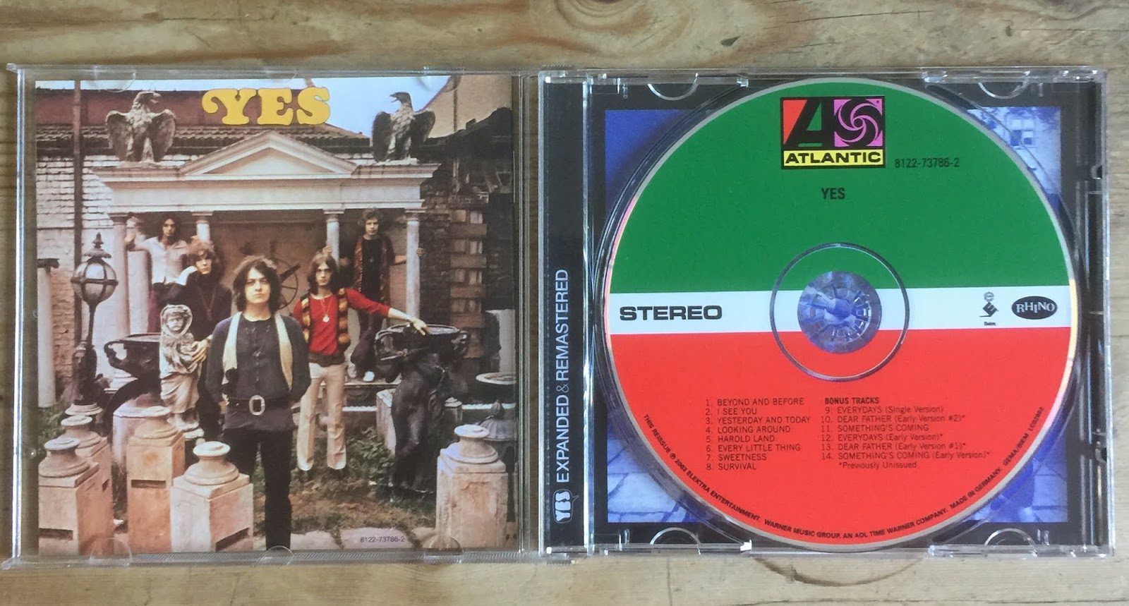 Sounds Good, Looks Good...: "Yes" by YES [1969 Debut LP] (January 2003 ...