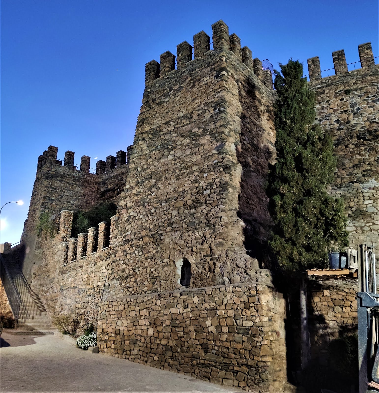 REINOS DE GRANADA ZIRÍ Y NAZARÍ más SANTO REINO: CASTILLO NAZARÍ DE SERÓN