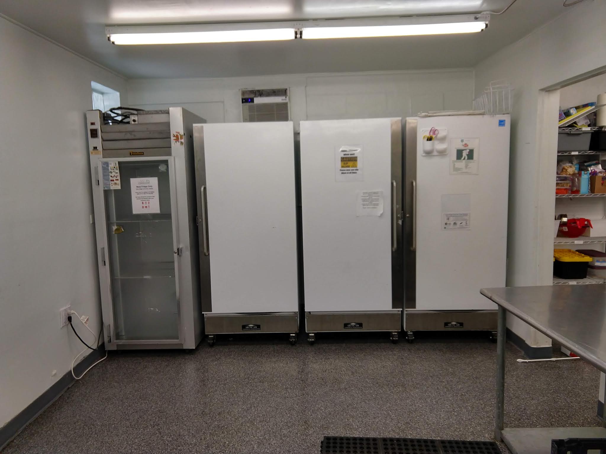 Esser's Commissary: Facility