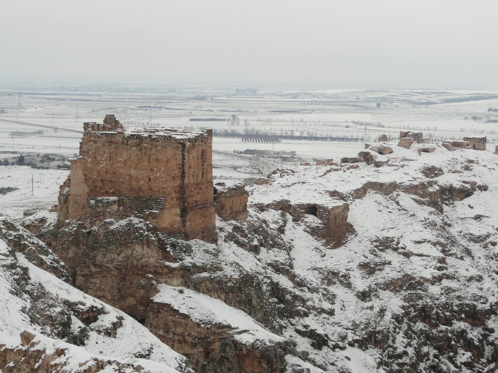 Via Recta - الشارع المستقيم: À Mhardeh [ محردة ], malgré la guerre, la ...