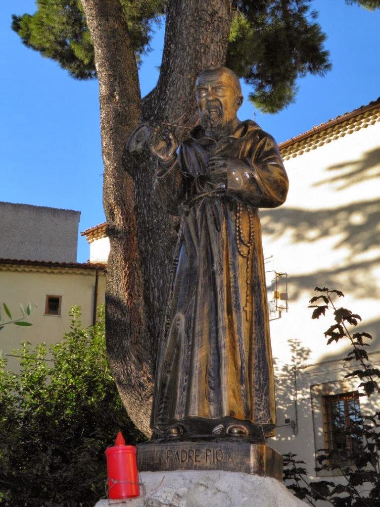 Tabernacoli italiani: Limosano. San Pio da Pietrelcina