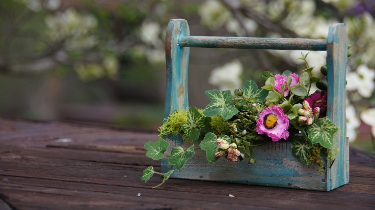 5 Awesome Stunning Planters For Your Garden