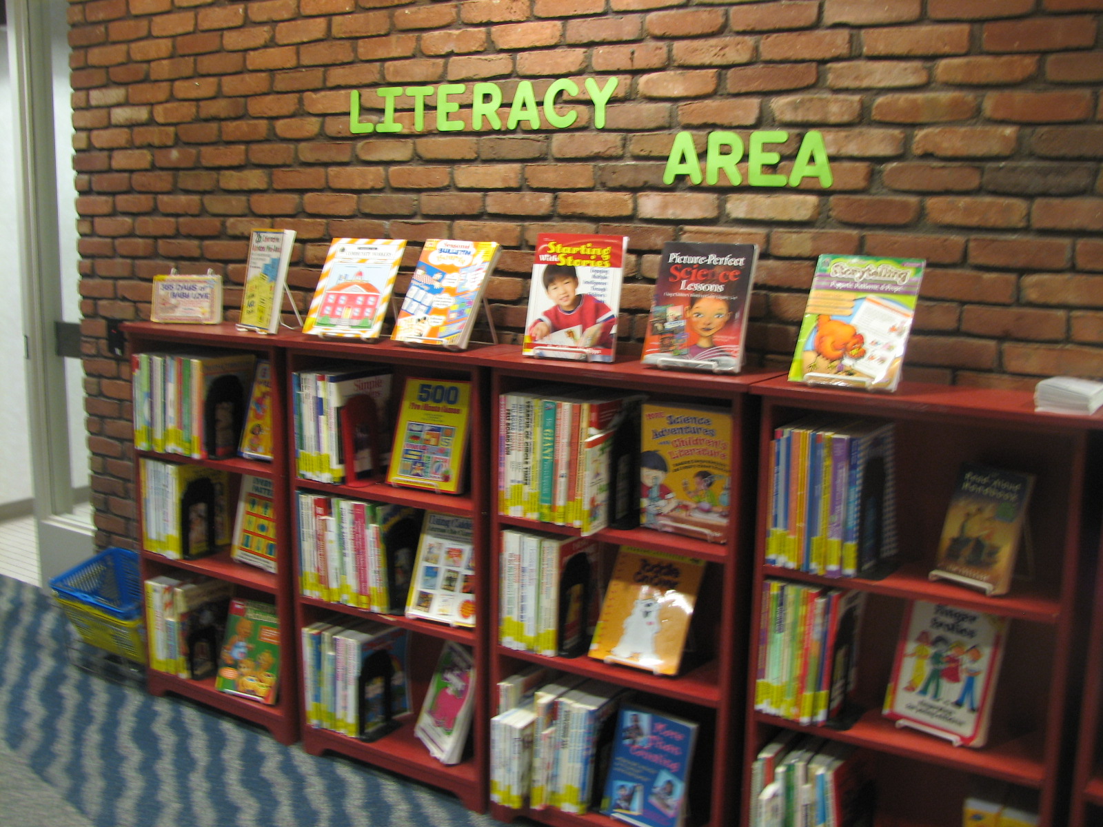 Tiny Tips for Library Fun: Creating a Reading Environment