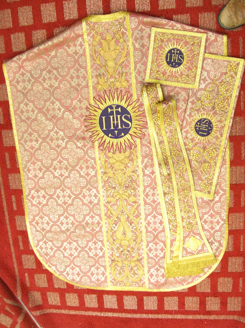 New Liturgical Movement: Still Further New Vestment Work from St. Louis