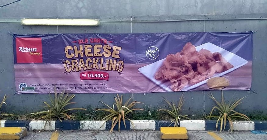 Spanduk Cheese Crackling Richeese Factory