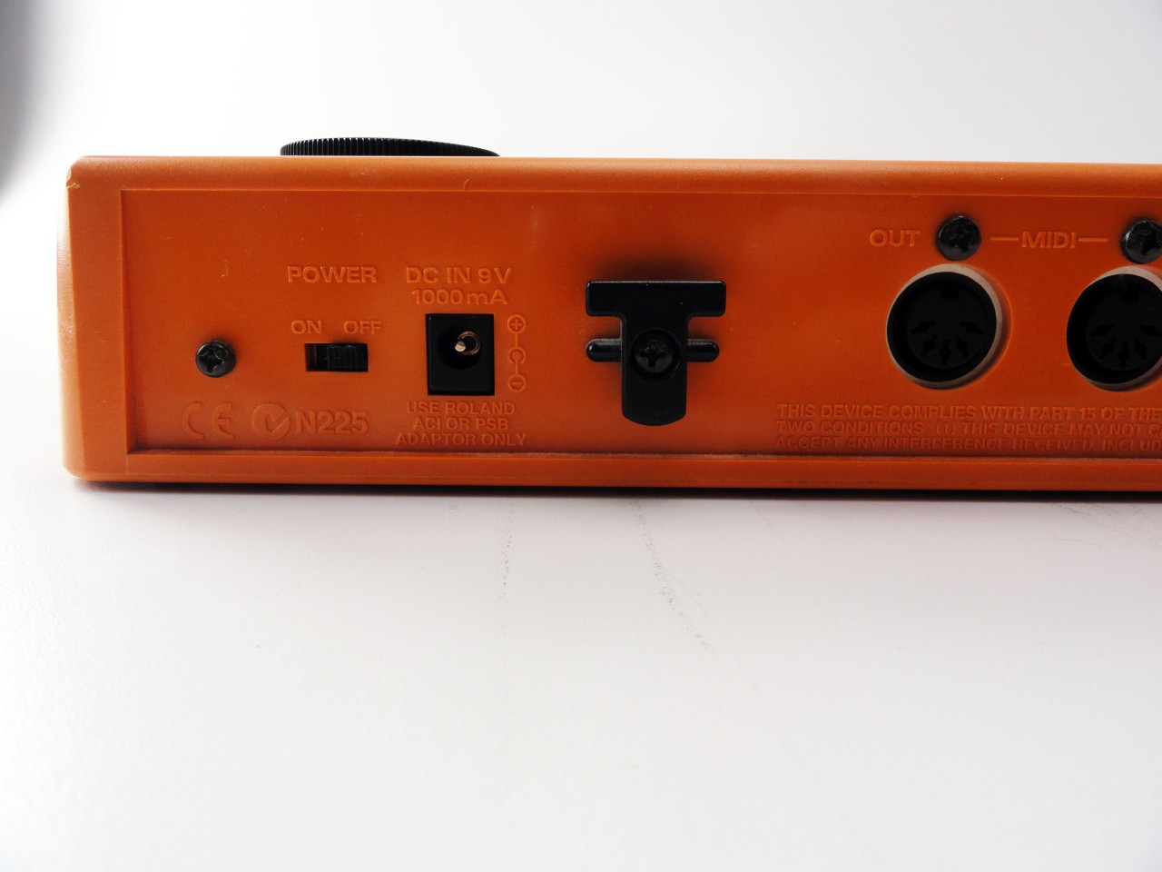 MATRIXSYNTH: Roland D2 Groovebox Synthesizer Drum Machine