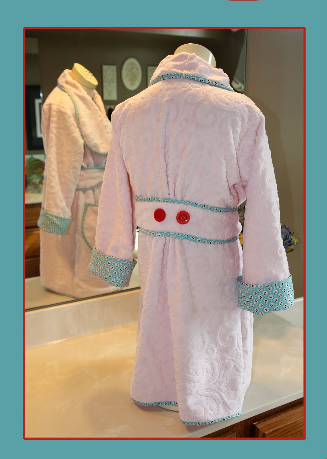 Vintage Creations: Eliza's Sweet Vintage Style Robe