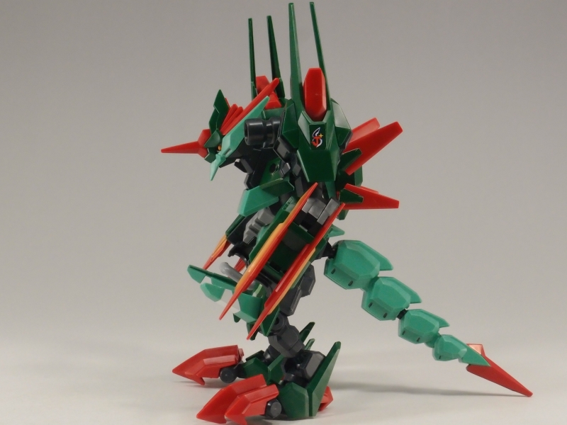 大光明株式會社: 1/1 紙箱戰機WARS LBX 048 トライヴァイン 開盒報告 (From KenBill Blog)