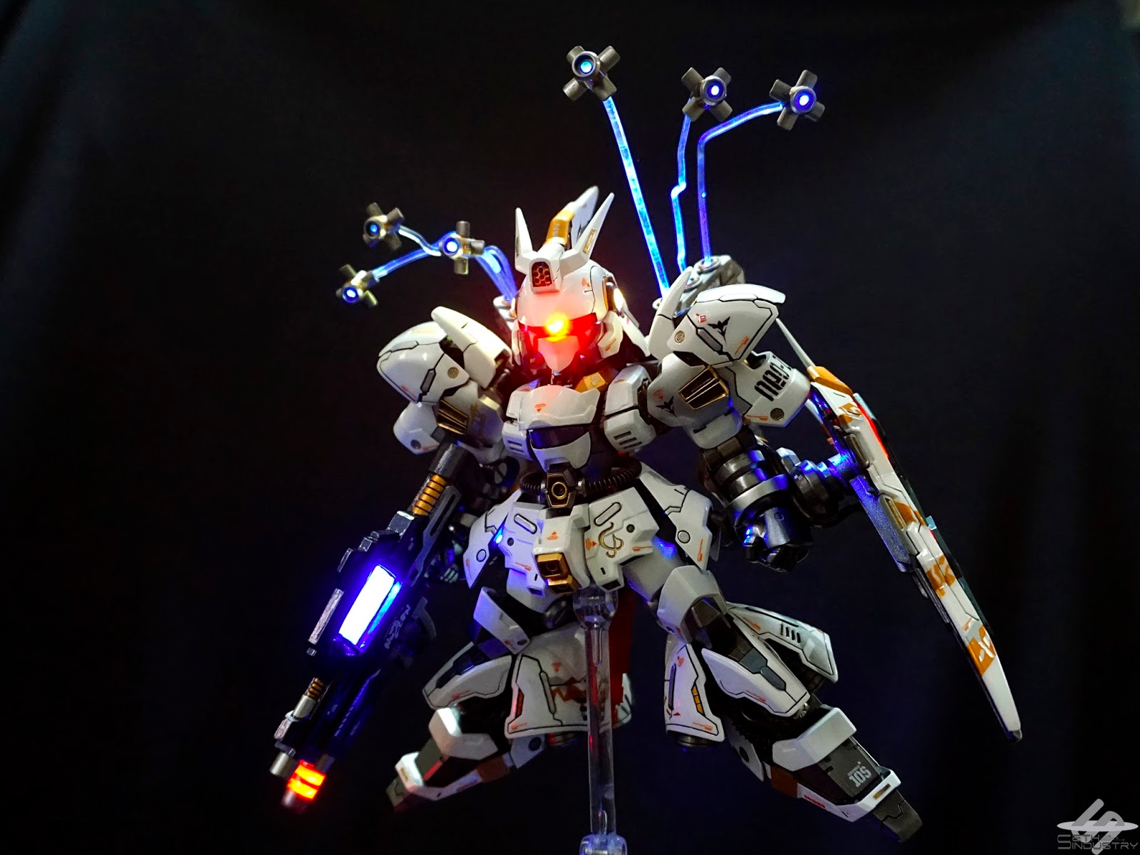 Custom Build: SD Resin Kit Sazabi Arch Angel