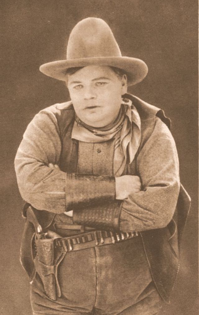 The King of Silent Film: 38 Vintage Photos of Roscoe "Fatty" Arbuckle ...