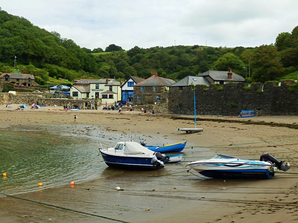 Mike's Cornwall: Polkerris, Cornwall the Fortified Harbour with an Inn ...
