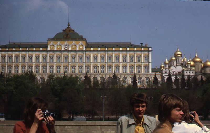40 Photos Capture Street Scenes of Soviet Union in the Early 1970s ...