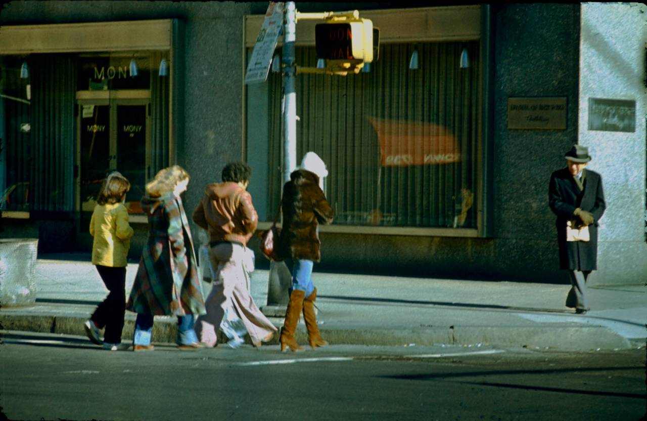 37 Amazing Photographs Capture Street Scenes of New York City in 1978 ...