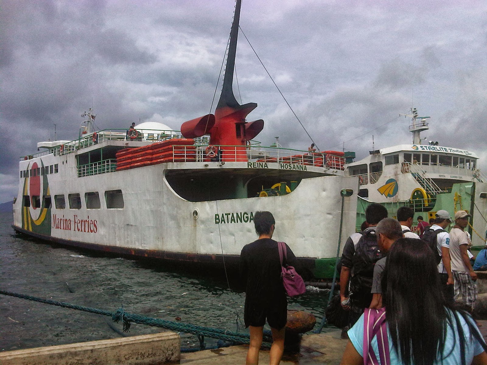 Regin's Realm: RORO ferry trip between Batangas and Calapan